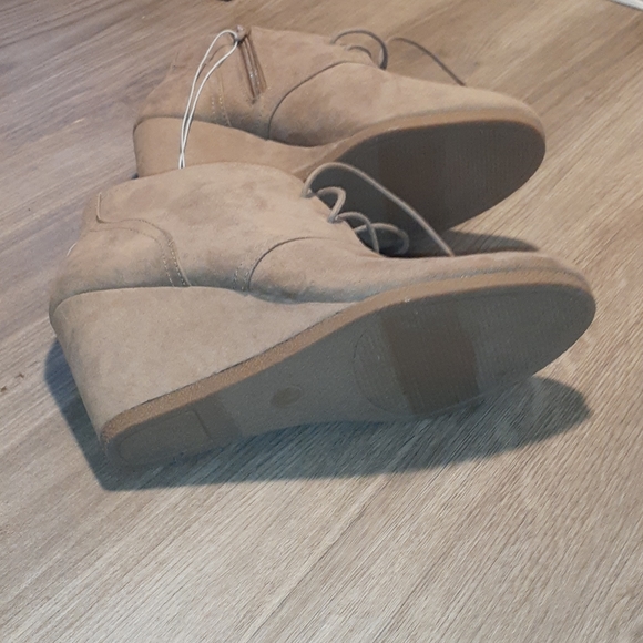 Universal Thread | Shoes | Tannatural Brown Wedge Boot Bootie | Poshmark